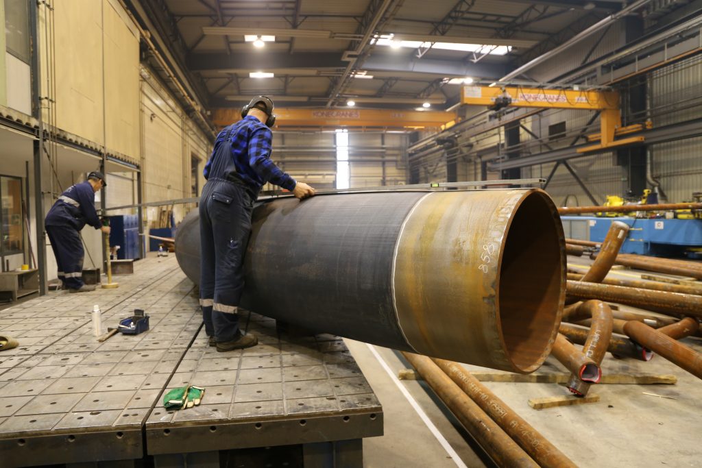 ZRE Katowice made a mast with the Polish flag, 35 meters high and 120 ...